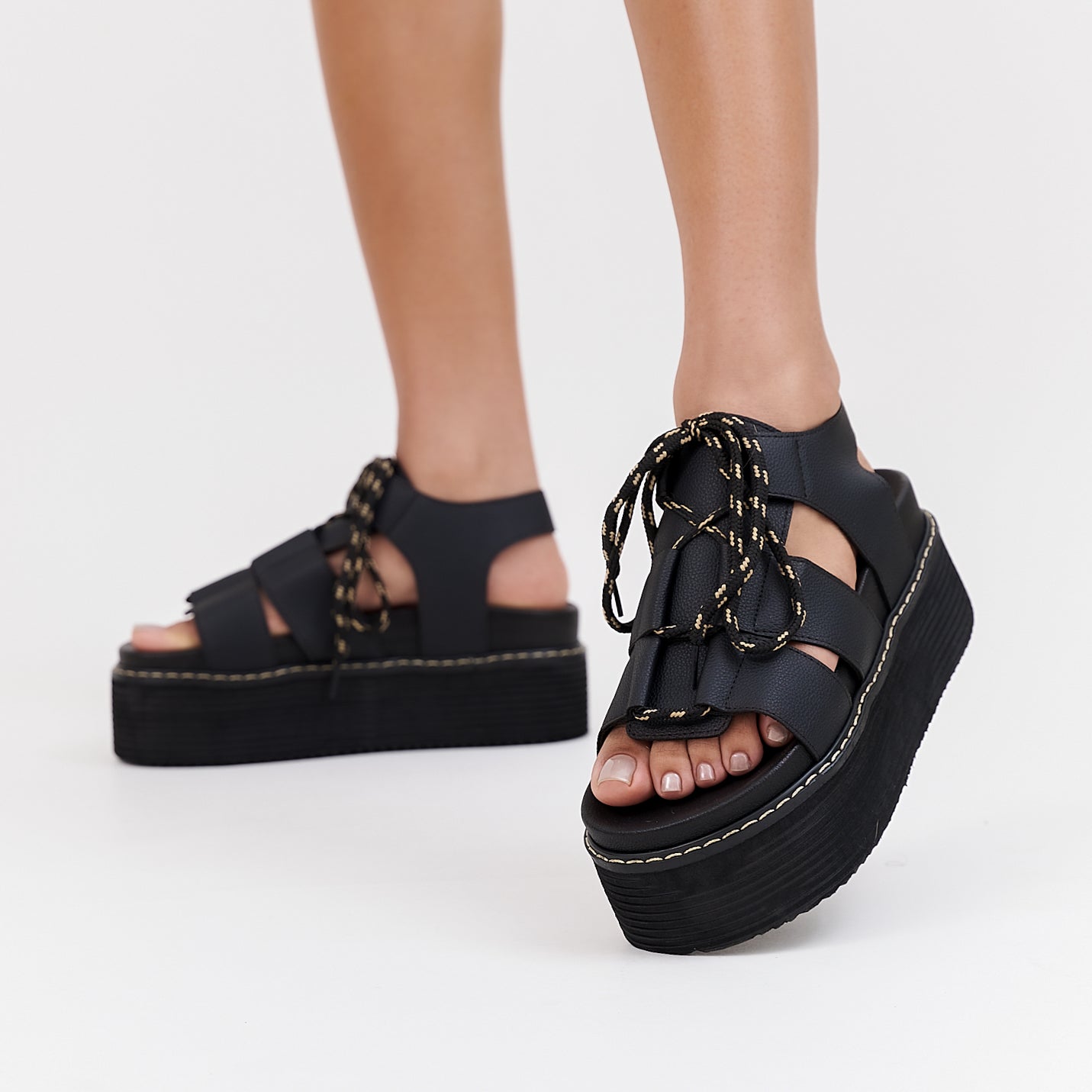 SUPER CHUNKY ZURICH – Vector Shoes